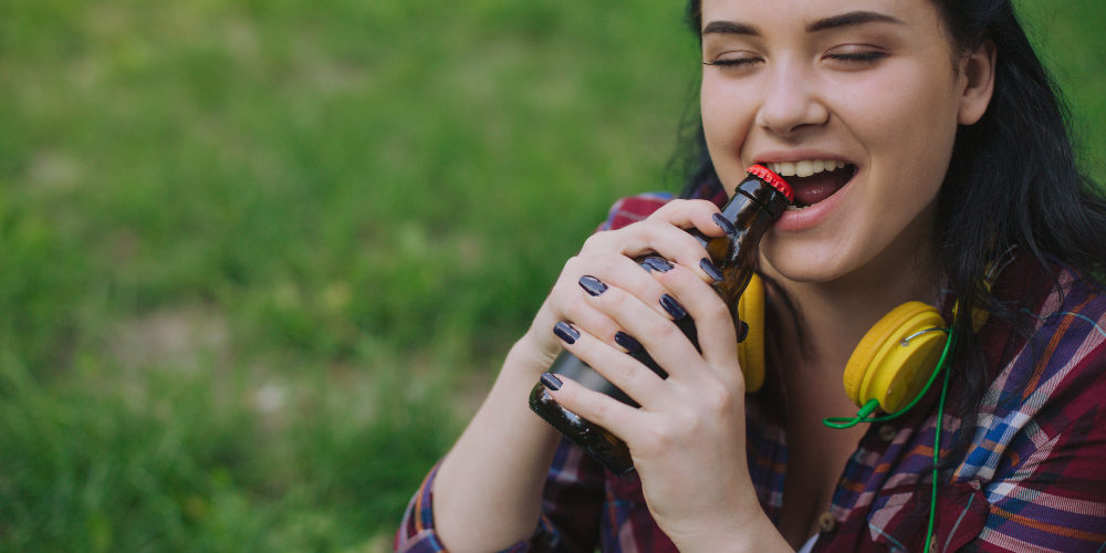 How is Using My Teeth as a Tool Dangerous?- Rockland Dental Specialists